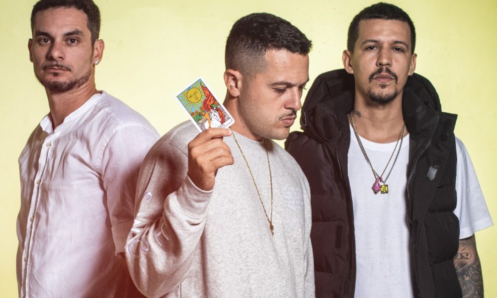 Trio de rap 3030 lança álbum 'Arcano 19' - Super Rádio Tupi