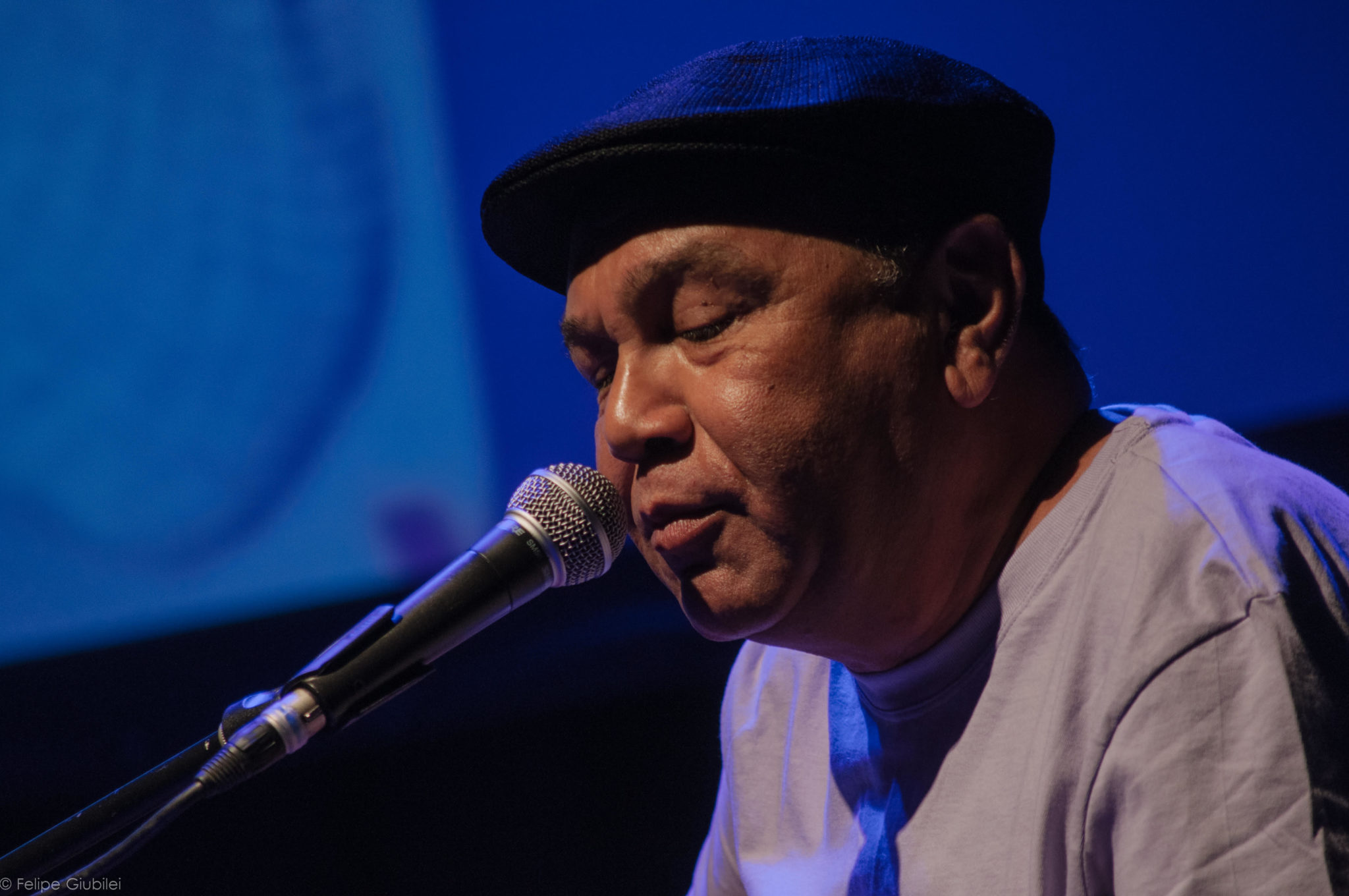 Cantor Renato Piau e guitarrista Robertinho De Paula se apresentam no ...