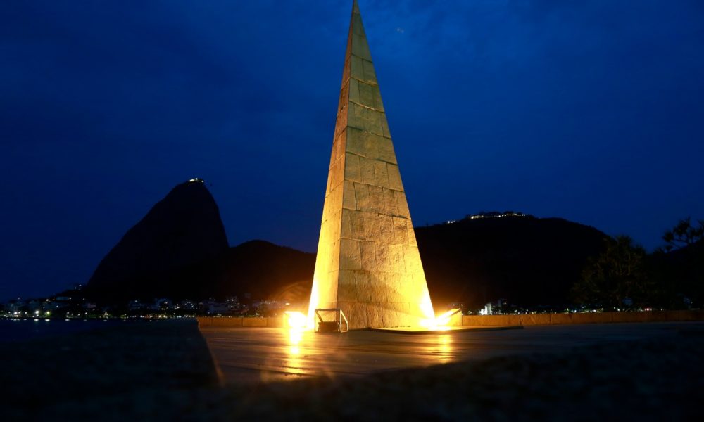 Câmara Municipal e Monumento Estácio de Sá ganham iluminação amarela ...