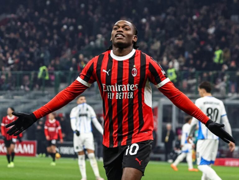 Rafael Leão no Barcelona? Rumores de transferência agitam o futebol ...