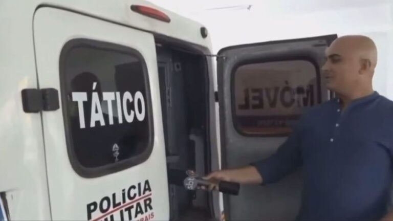 Traficante solta pum na cara de repórter ao vivo