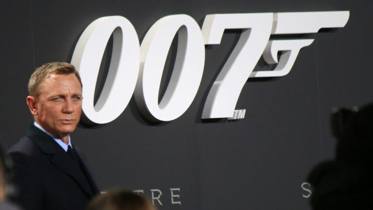 007 VOLTOU! Novo filme de James Bond ganha data de estreia - Super ...