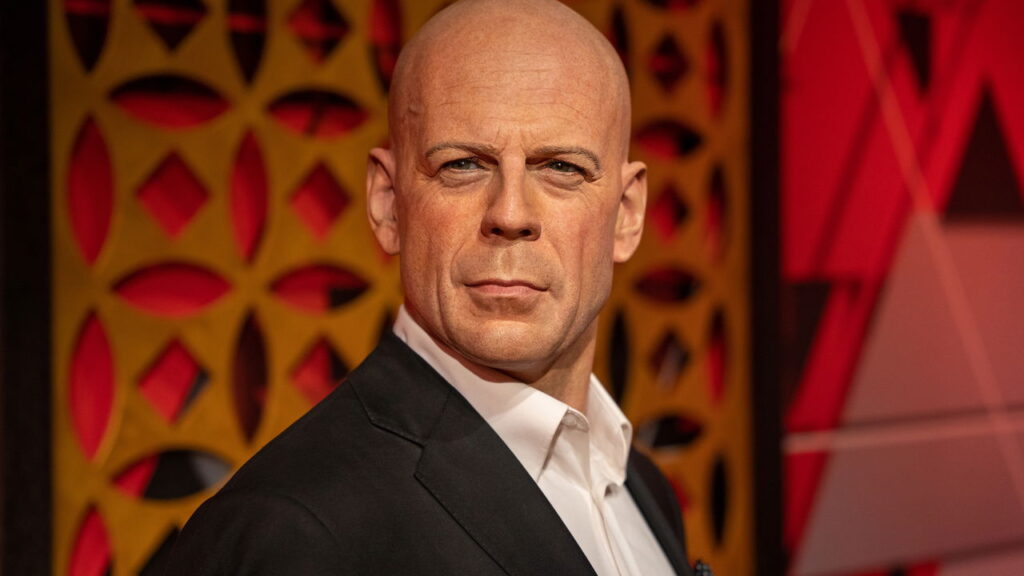 Bruce Willis não anda mais e perdeu a fala, dizem amigos - Super Rádio Tupi