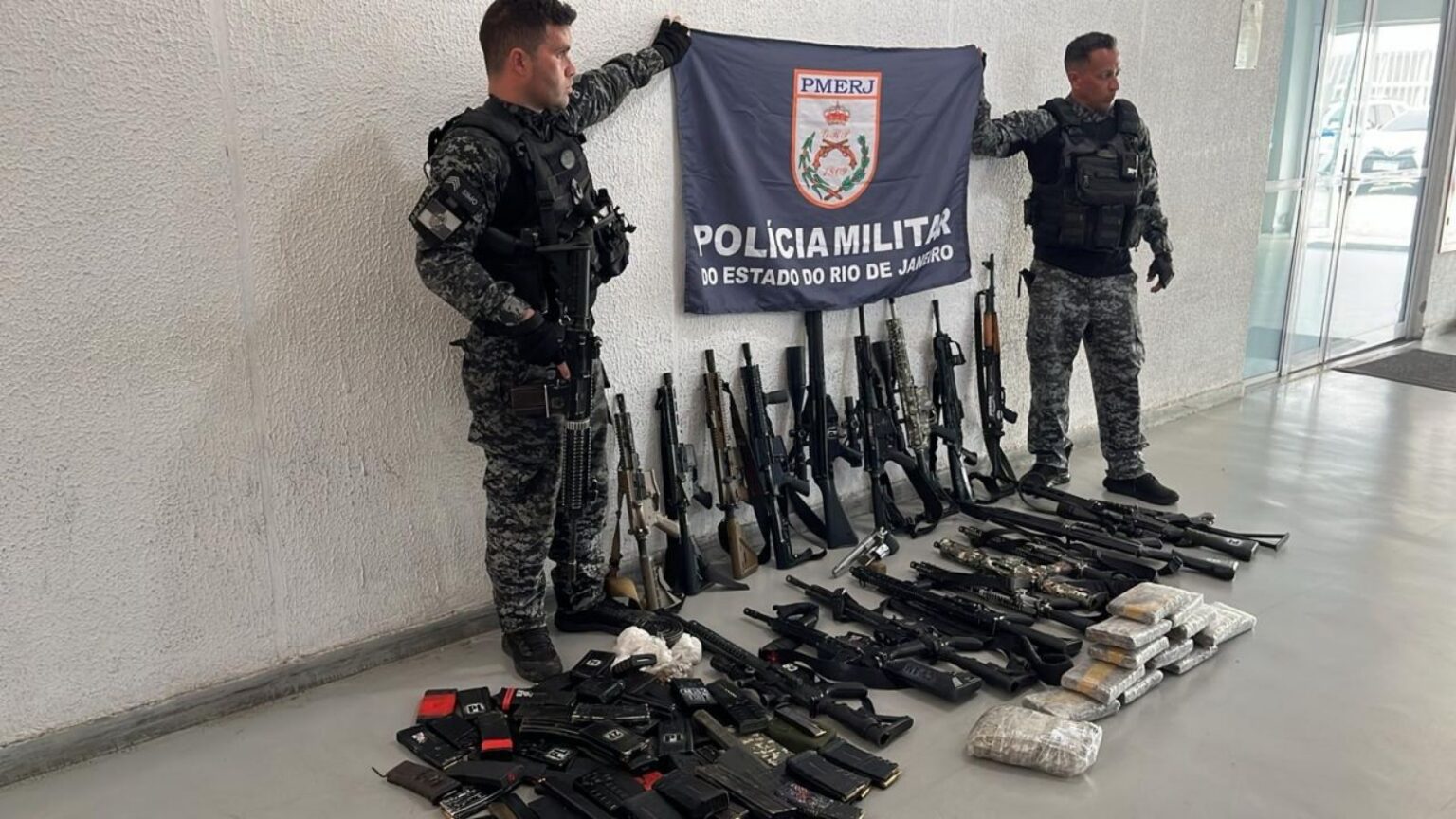 Governo americano orienta cautela a turistas no Rio após megaoperação ...