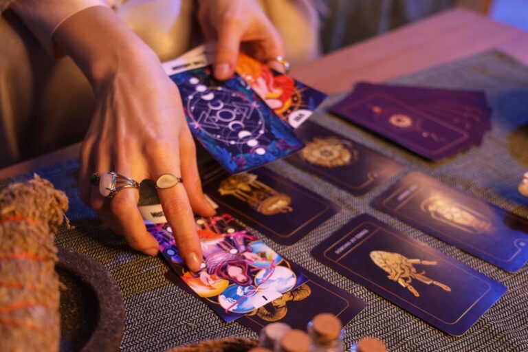 Tarot do dia: previsão para os 12 signos em 15/05/2026 - Super Rádio Tupi