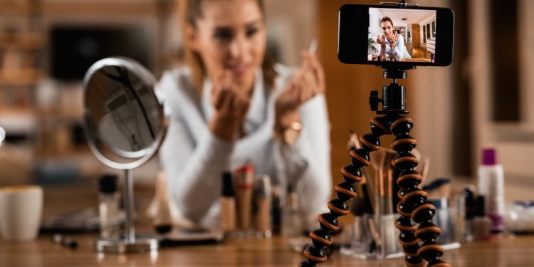 Consumidores desconfiam de imagens geradas por IA - Super Rádio Tupi