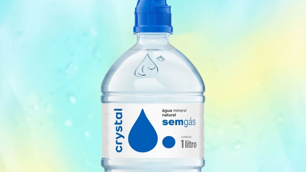 Água Crystal contaminada: como saber se a garrafa que você comprou está ...