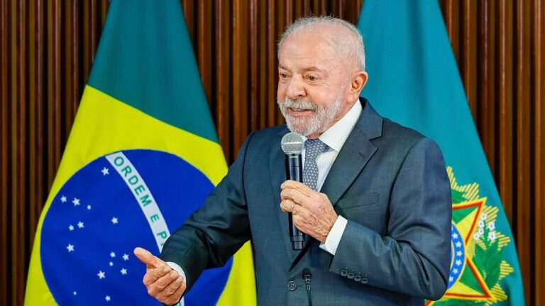 Lula propõe ação para recuperar 2,5 milhões de celulares roubados ...
