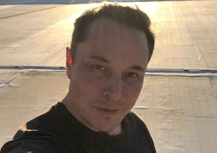 Musk diz que Moraes é ‘ditador’ e tem Lula 'na coleira' - Super Rádio Tupi