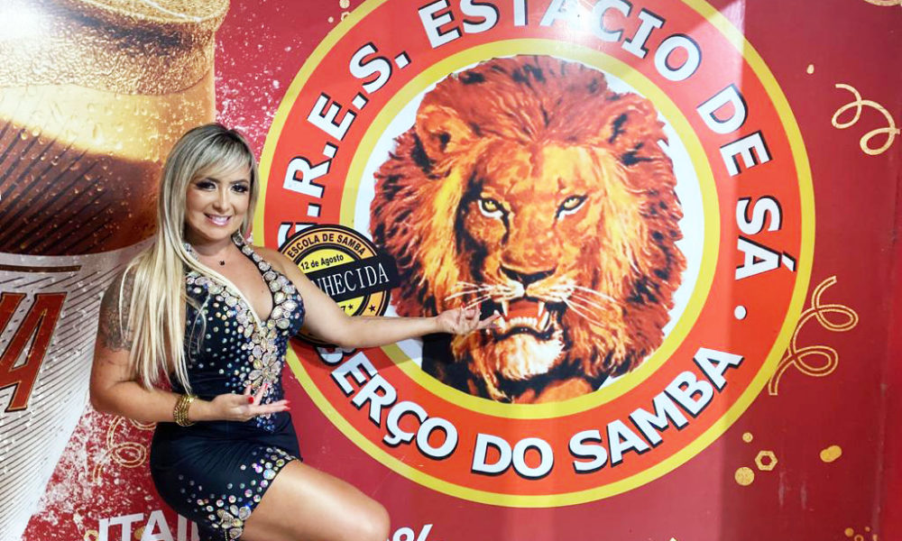 Amanda Fulgêncio é apresentada como nova musa da escola de samba ...